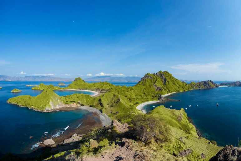 Ayana Komodo Waecicu Beach and Ayana Cruises Unveil Sail & Stay: A ...