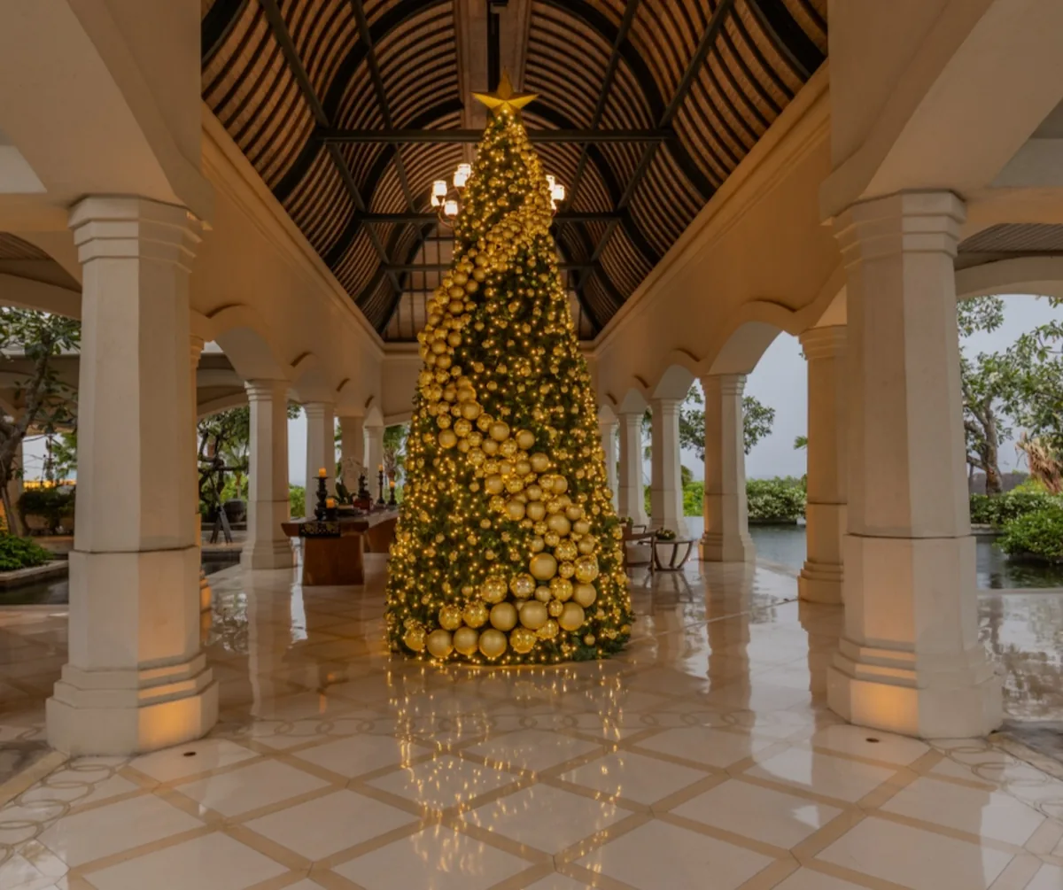 Jumeirah Bali: Festive Season with Christmas Lighting and Exhibition ...