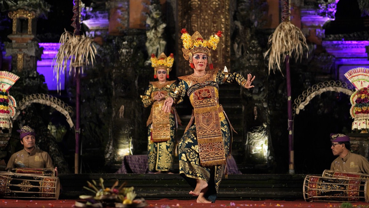 A Night of Enchantment: Dinner Experience at The Café Lotus with ...