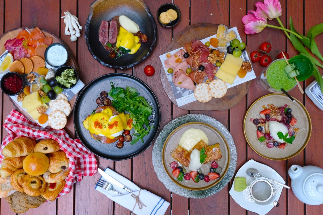 20+ Best Weekend BRUNCHES in Jakarta Hotels | What's New Indonesia