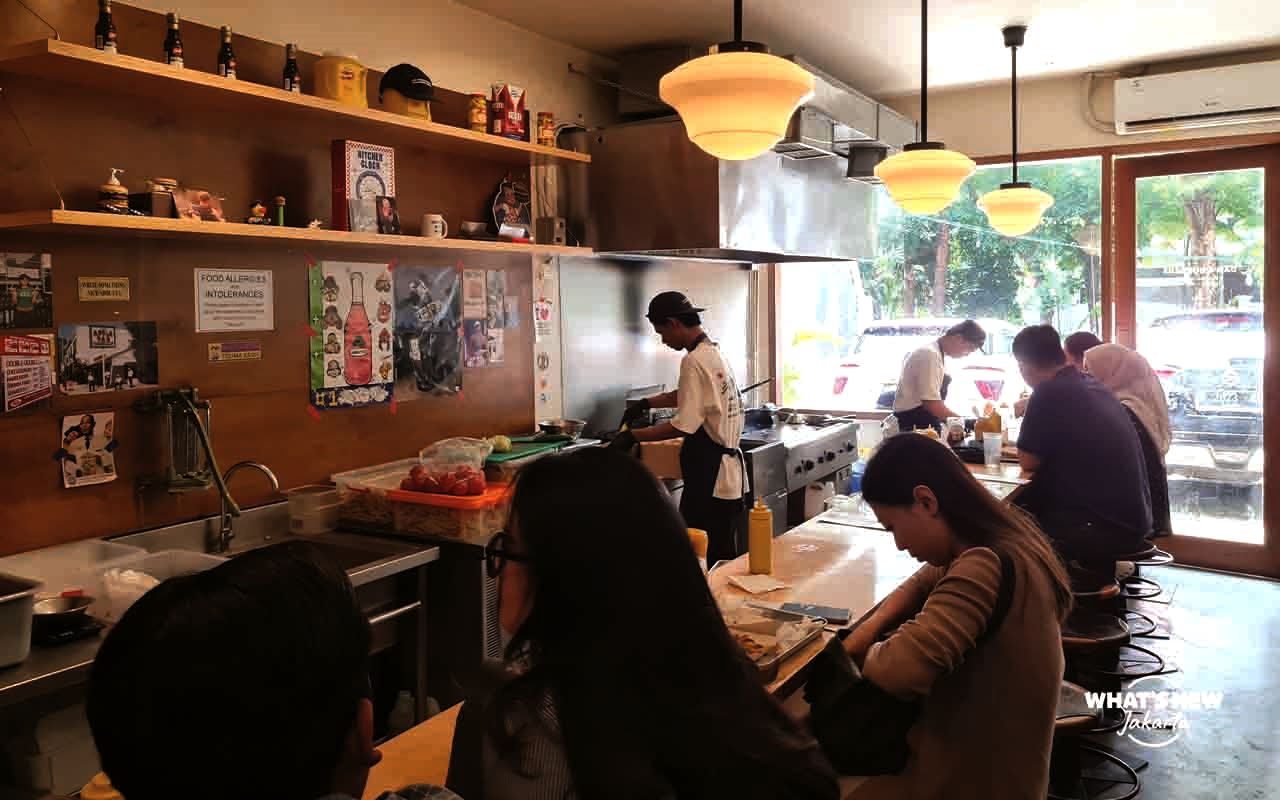 Hidden Away: Dan's Burgers Serves Up Homemade Classic American Burgers ...