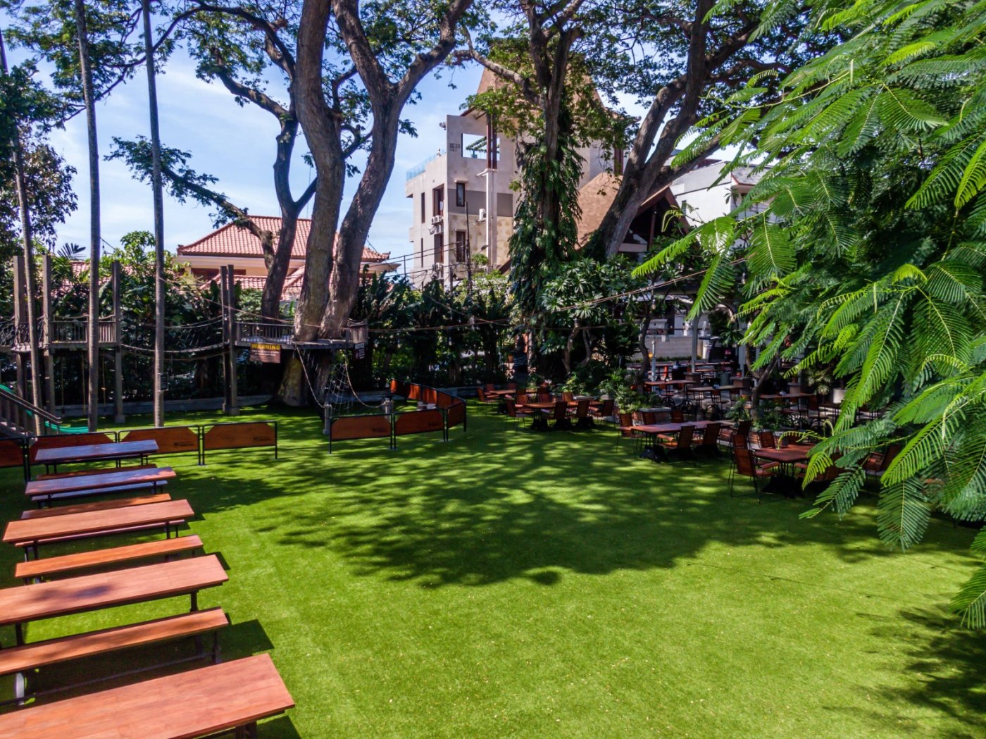 An Absolute ‘Eat, Drink, Play’ Communal Space: Shotgun Social | What's ...